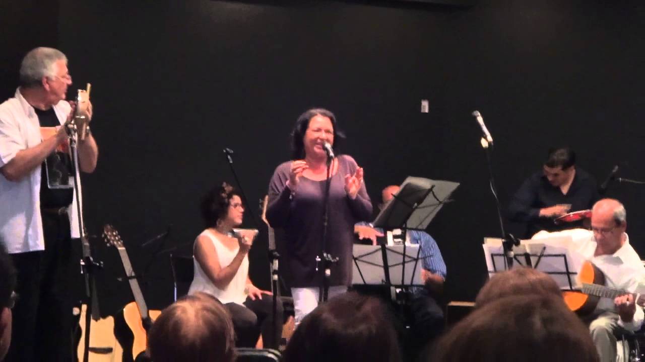 Clara Chacon e Ibrahim Elcure interpretan "Samba para una sola nota" de ...