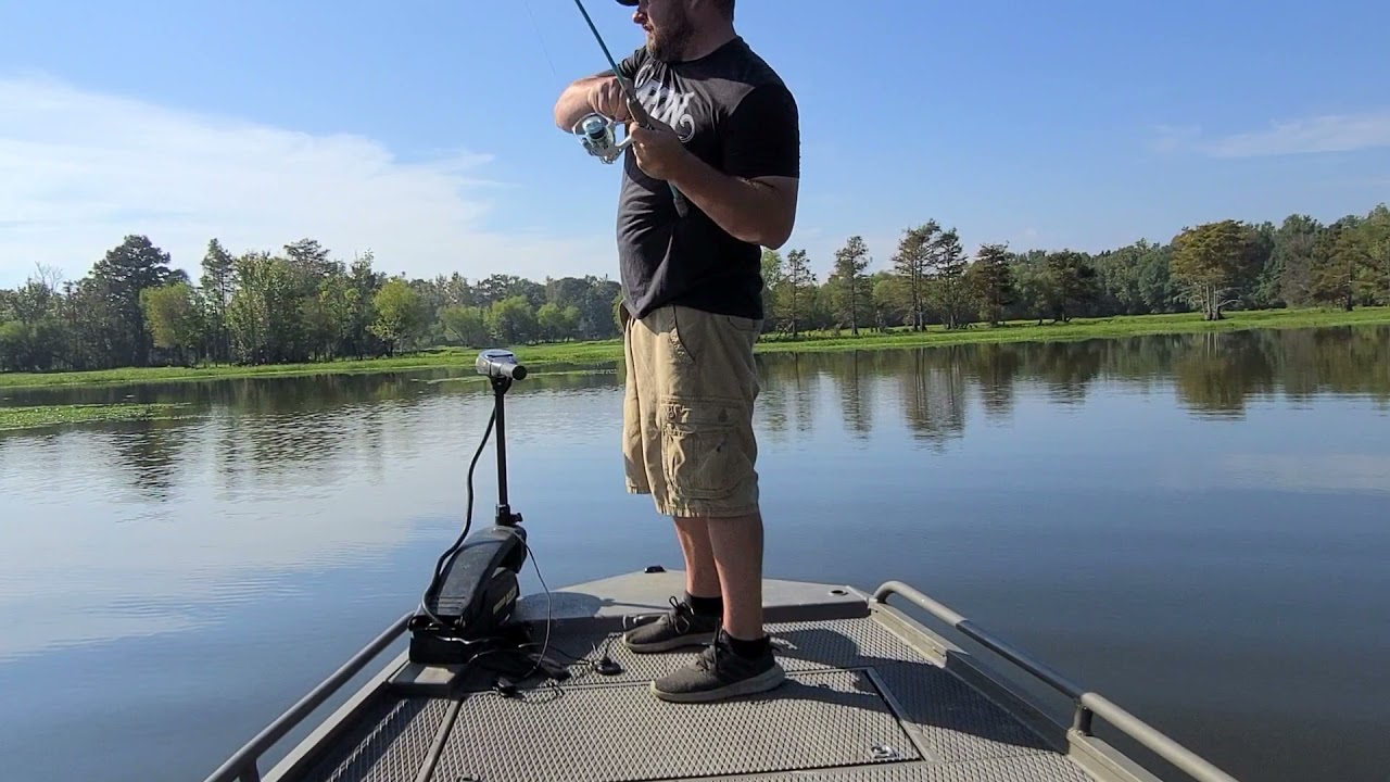 weightless fluke putting in work on dam B - YouTube