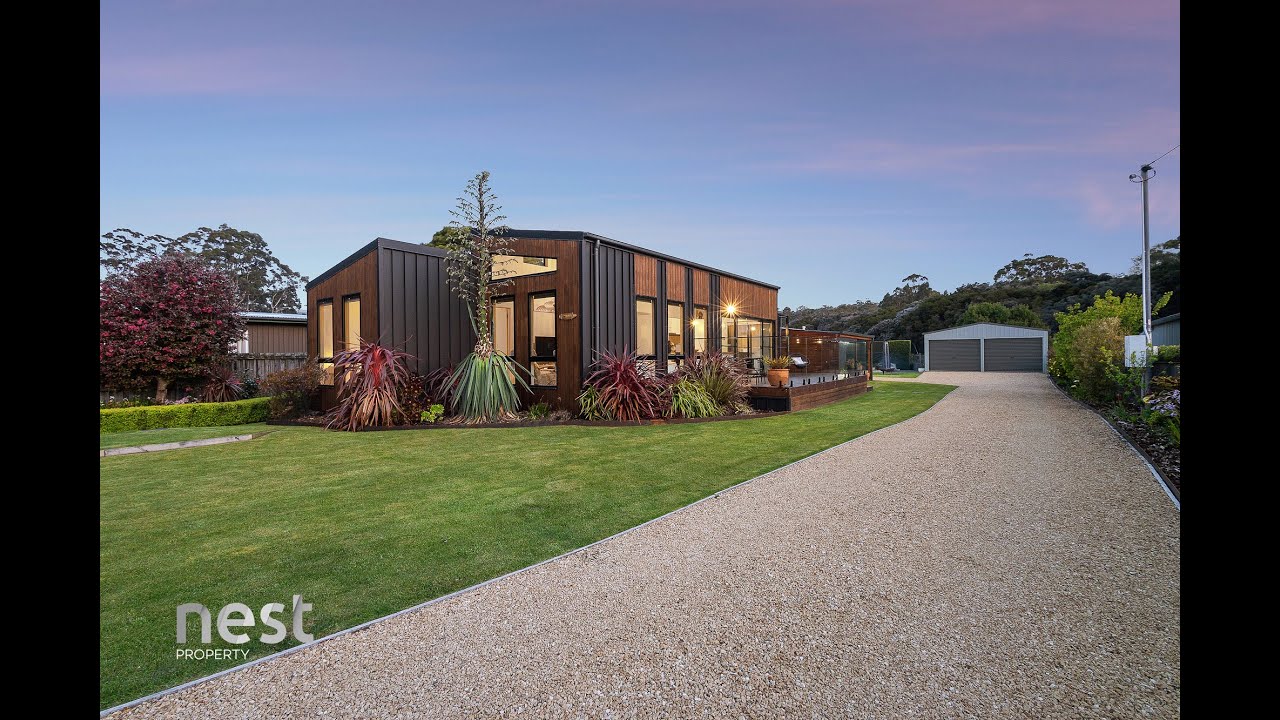 9 Lockleys Road, Adventure Bay - YouTube