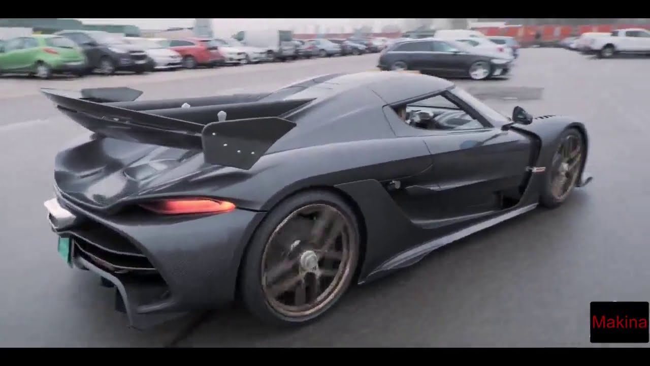 Koenigsegg Jesko revving and spitting fire ! (Part II) - YouTube