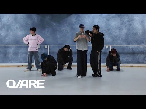 Q_ARE 'FÚ!' Dance practice