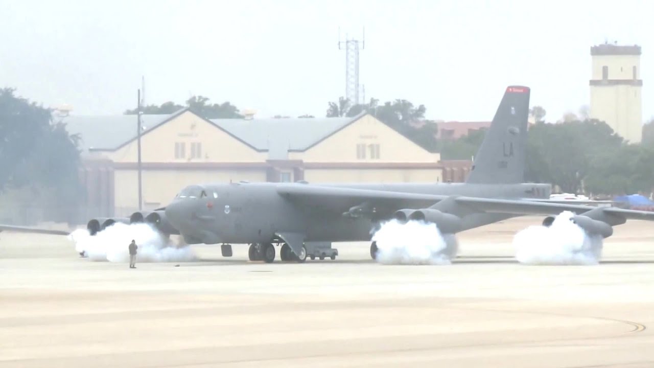 US Air Force - B-52H Stratofortress Strategic Bombers Minimum Interval ...