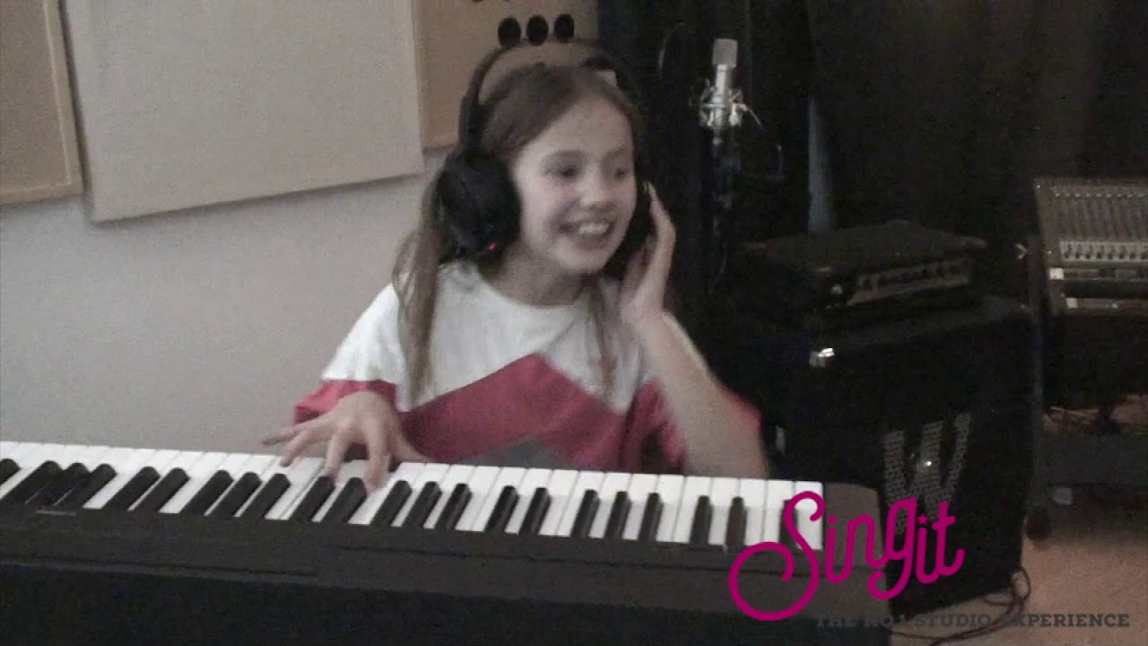 Ava Hackett Party @ Sing-It - YouTube