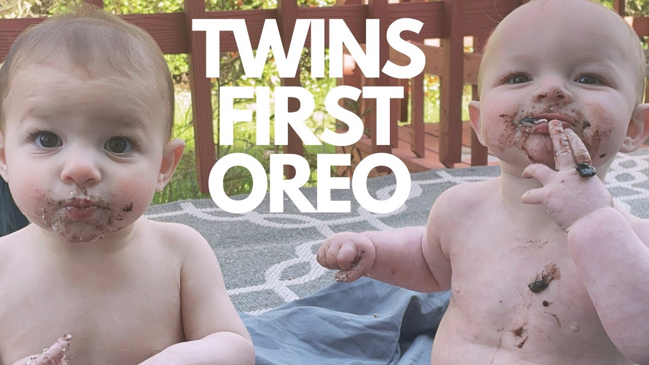 TWINS FIRST OREO - YouTube