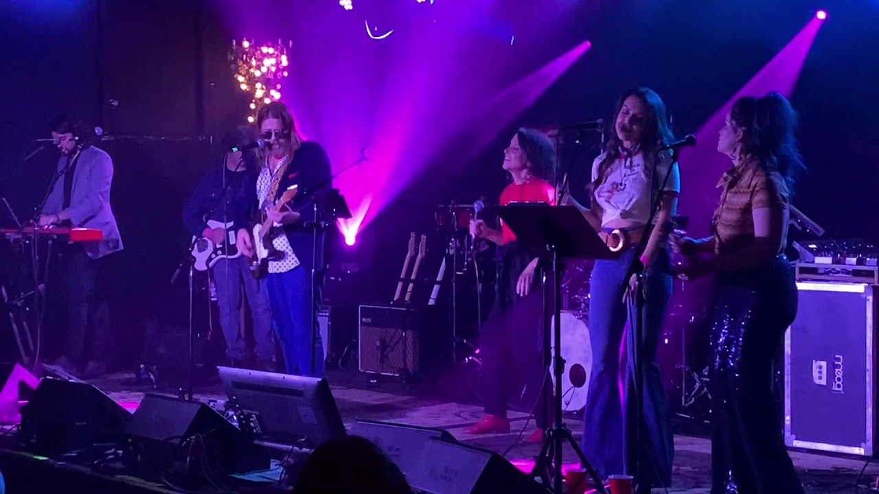 BRIAN WRIGHT & SALLY JAYE - Monkey Gone to Heaven - The Basement East - YouTube