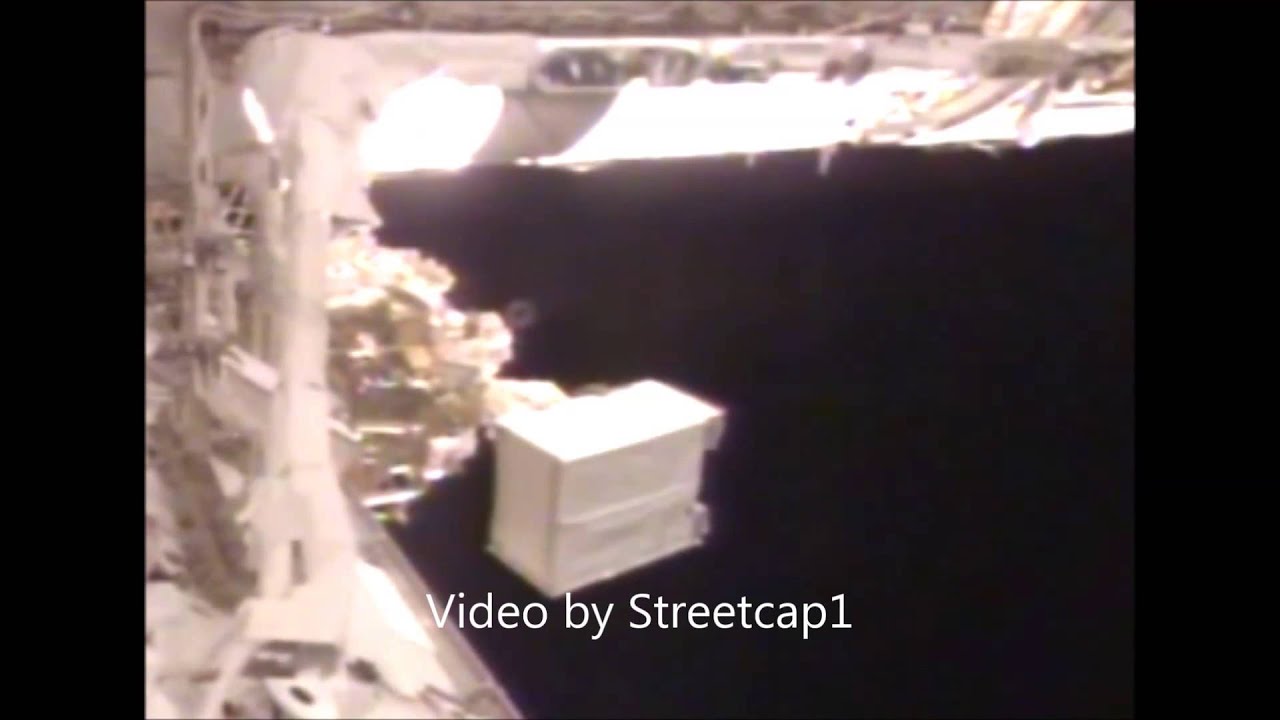 NASA ISS Camera spots ufo then goes blue screen again. - YouTube