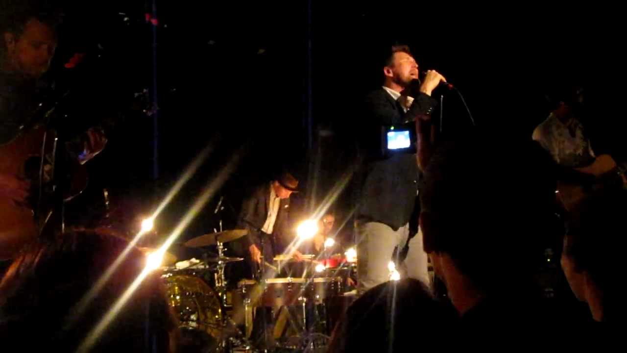 "feel good drag"-anberlin (acoustic tour//majestic theatre) - YouTube