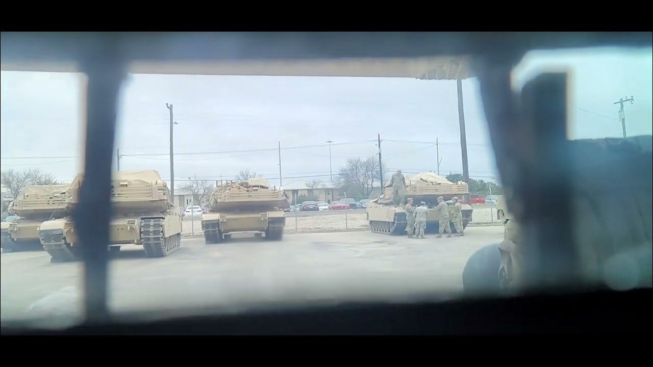 M1A2 Abrams SEPV3 Engine Start + Max Rev From Drivers Seat. - YouTube