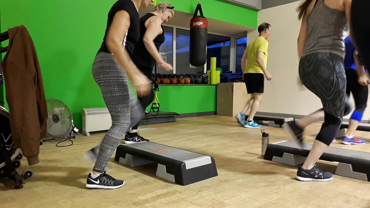NEW STEP AEROBICS ROUTINE - YouTube