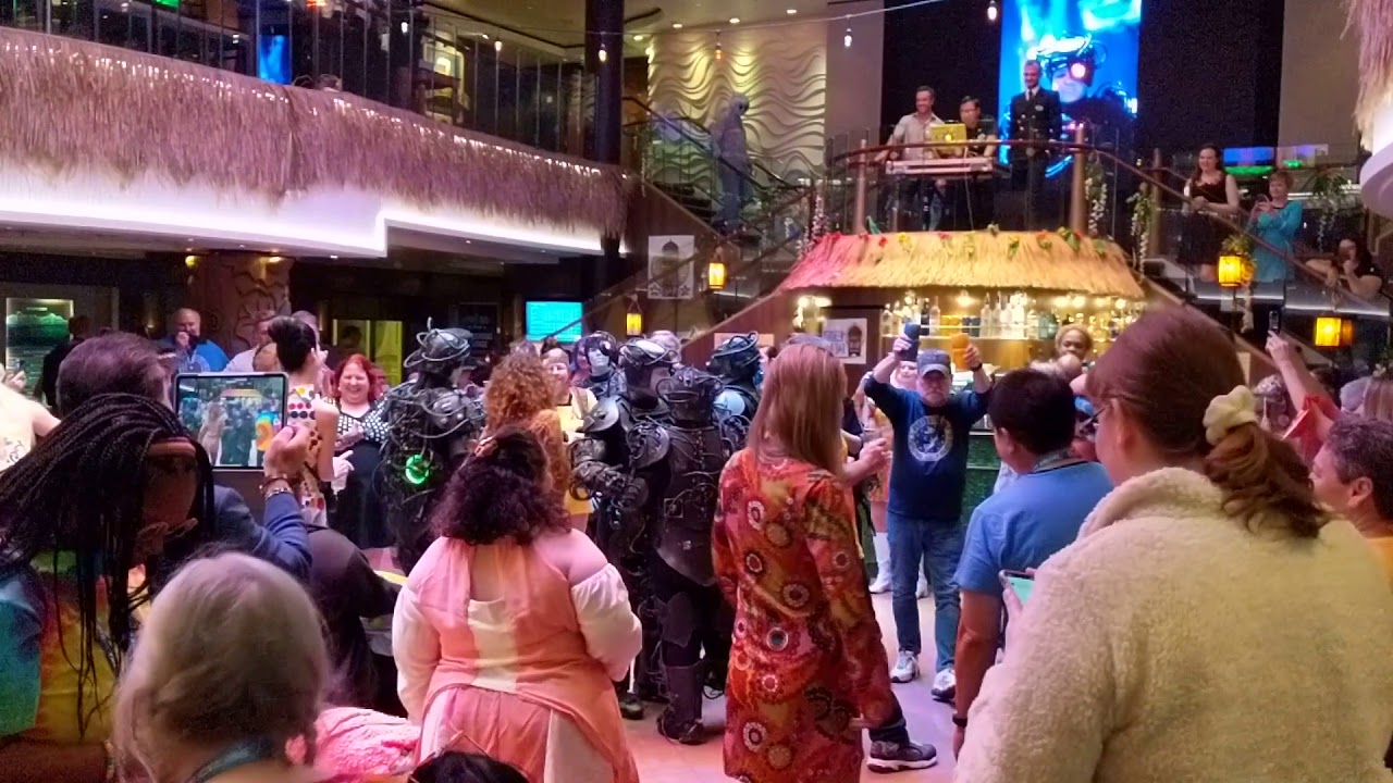 borg dance - YouTube