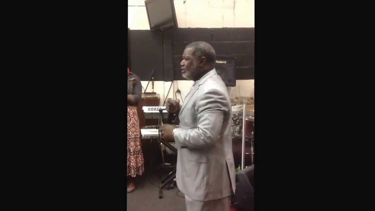 Rev Oscar Crear preaching Thanksgiving Night @ Greater Works Worship ...