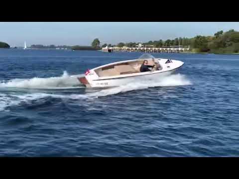 Boesch 530 competition v8 speedboat - YouTube