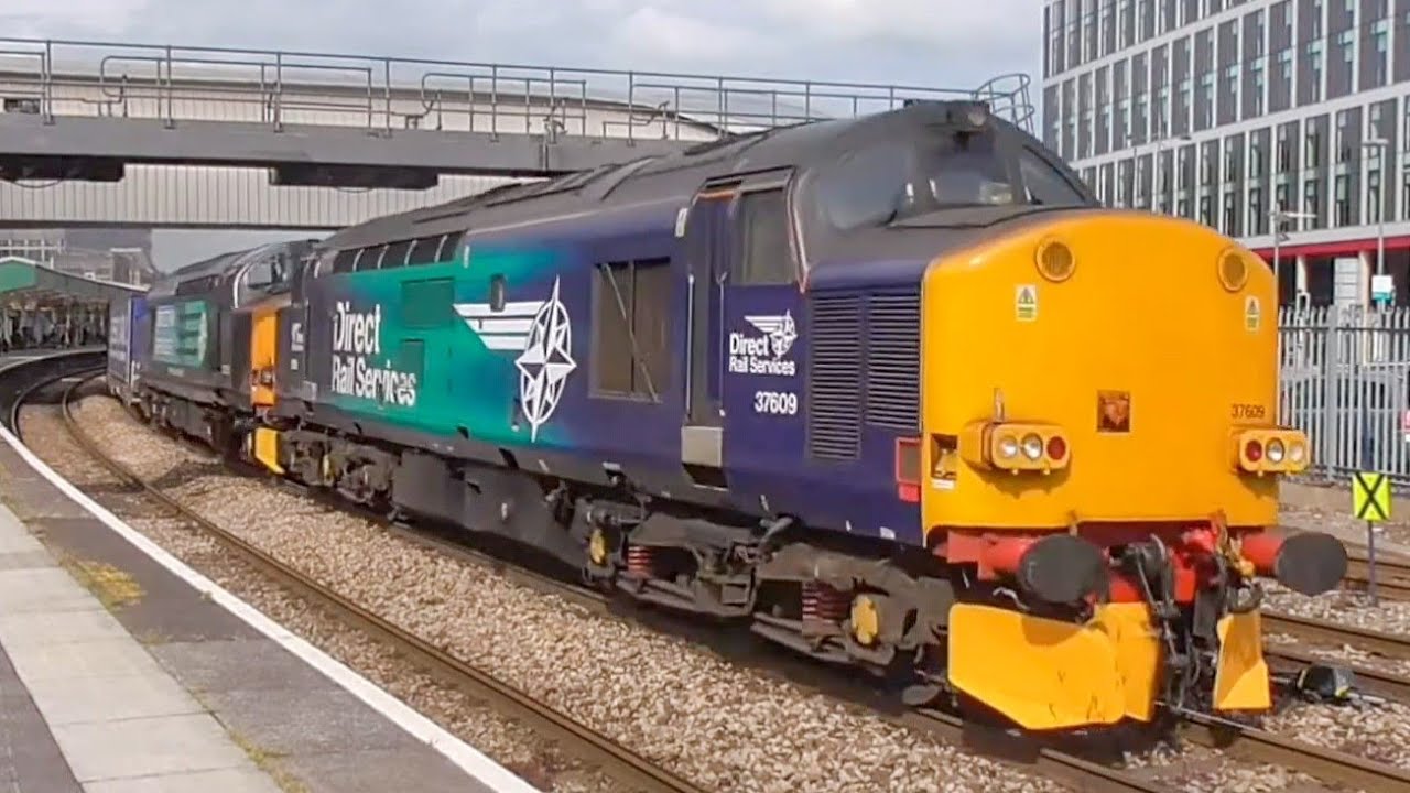 Rare DRS 37609 & 37602 Storm Through Newport On The Tesco Train 31/5/17 ...