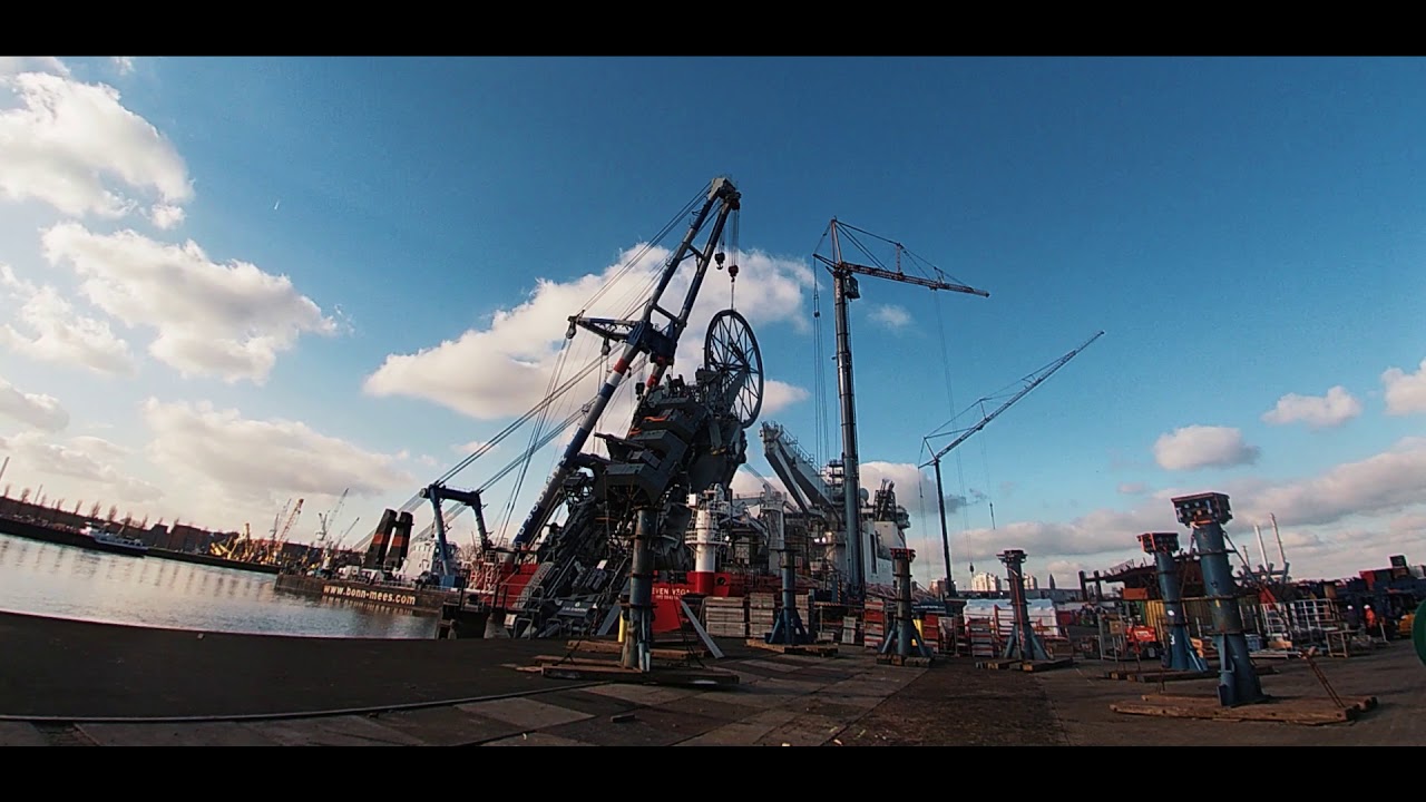 Aligner wheel installation reel-lay vessel SEVEN VEGA - YouTube