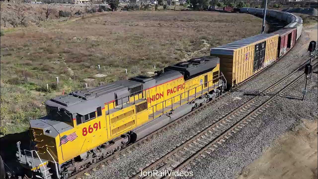 1/7/24 Pre: WB UP manifest passes Pepper coming into West Colton with UP 8691 small flag ...