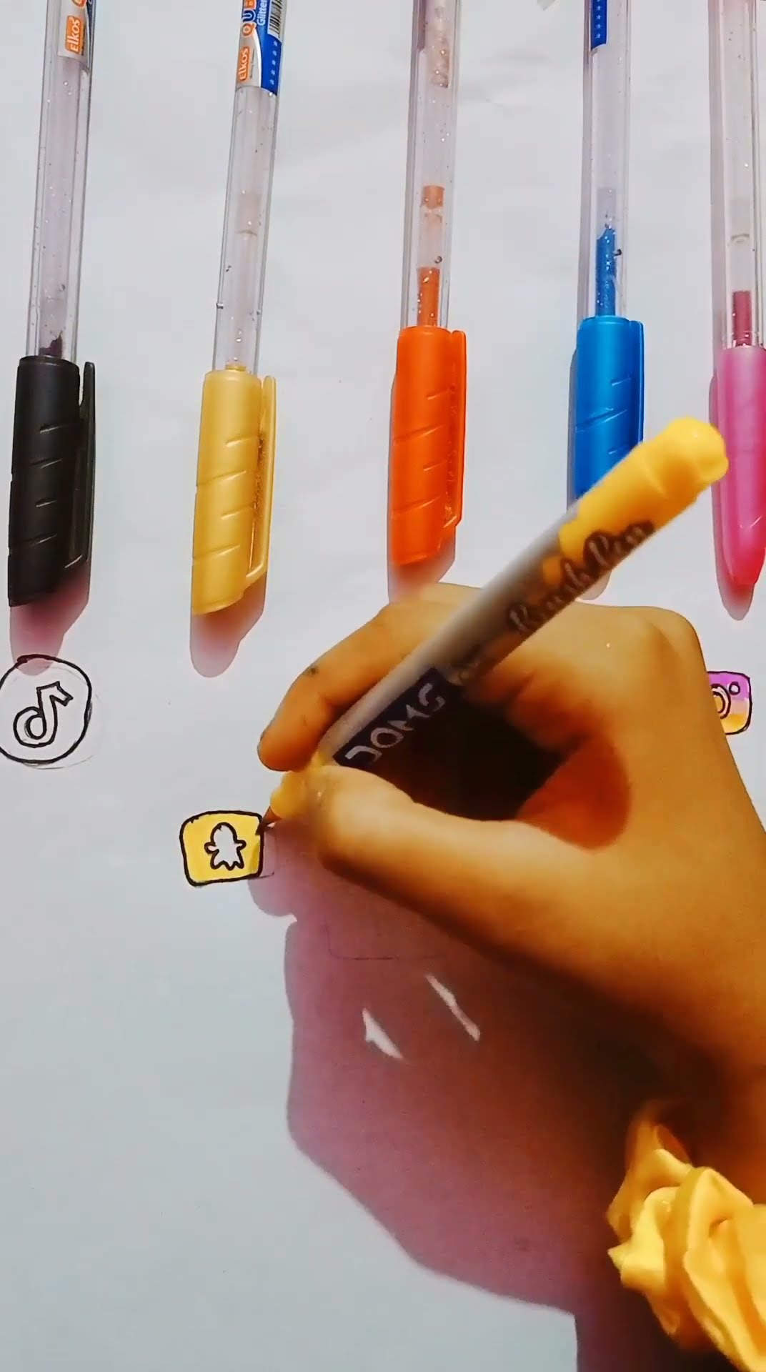 which app is your favourite commented it 💓💙 ️💛🖤👩‍ ️‍💋‍👩😊🎂🥺😊#art 🤭🥰🌺🙄# ...