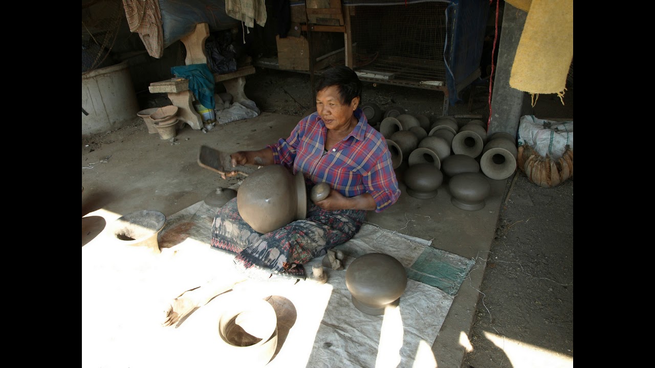7.17 Anvils and Paddles used in pottery Production - YouTube