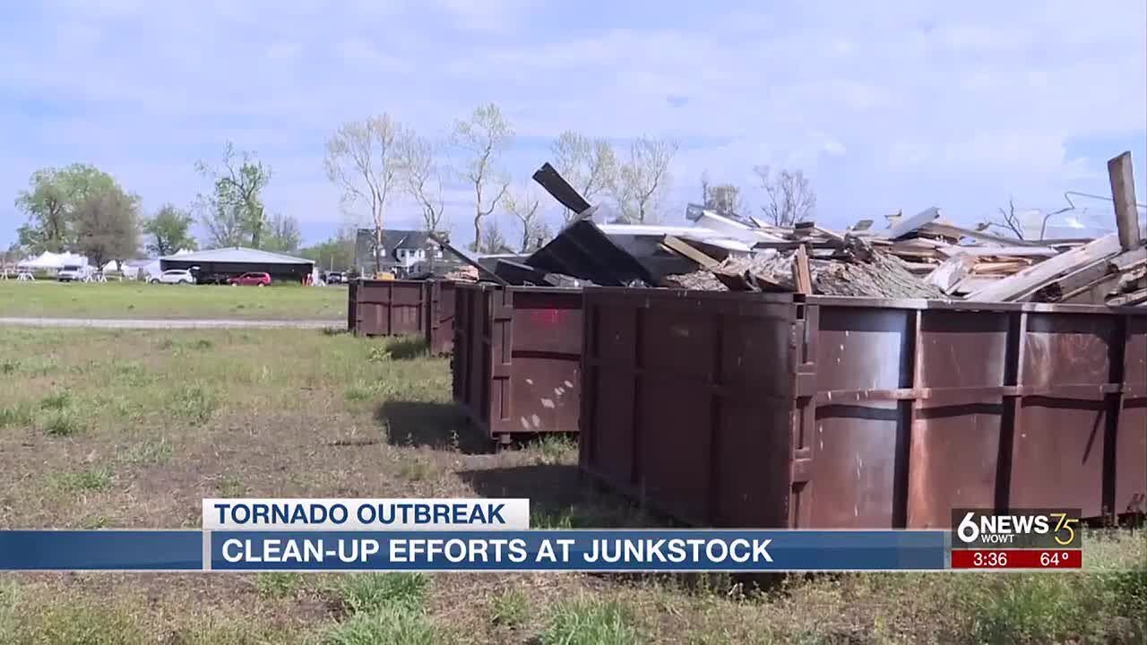 Tornado cleanup efforts underway at Waterloo's 'Junkstock' - YouTube