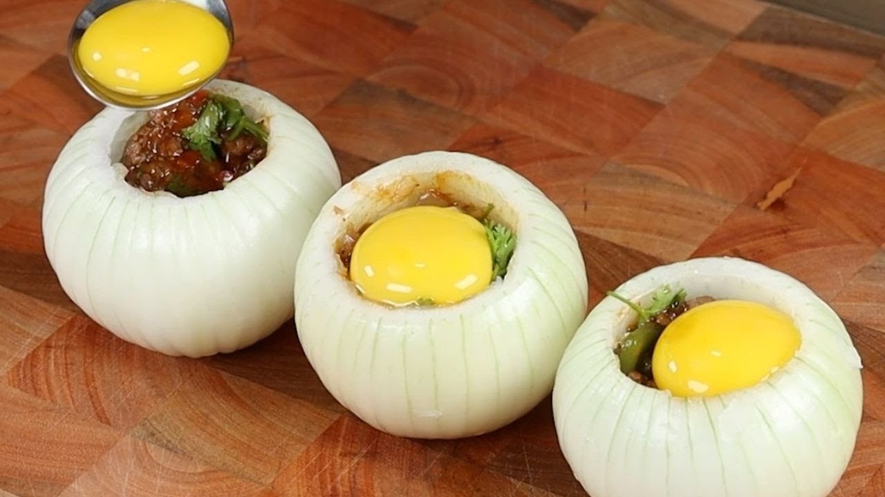 Just add eggs to the onion and the result will be delicious! - YouTube