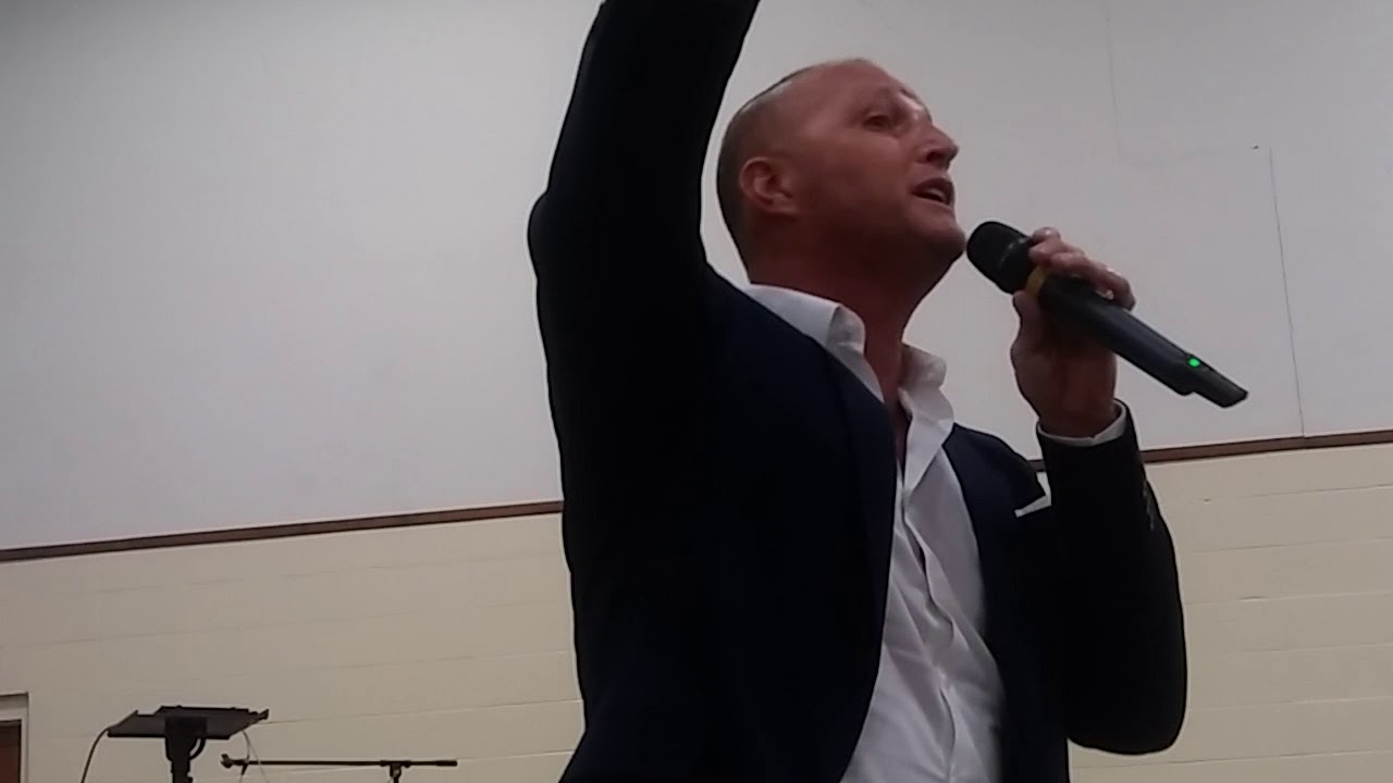 Singer Doug Anderson took my phone and started recording with it - YouTube