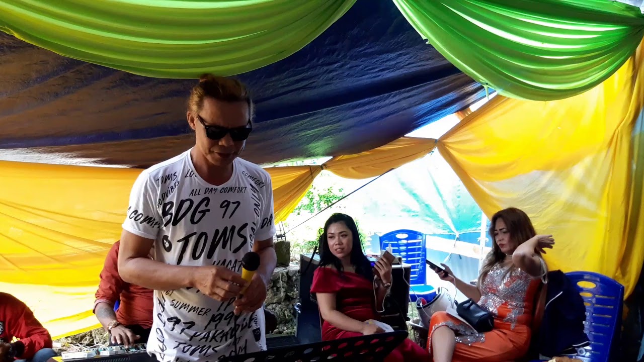 KAROPEHA - YUDI LAPOGO Live performance - YouTube