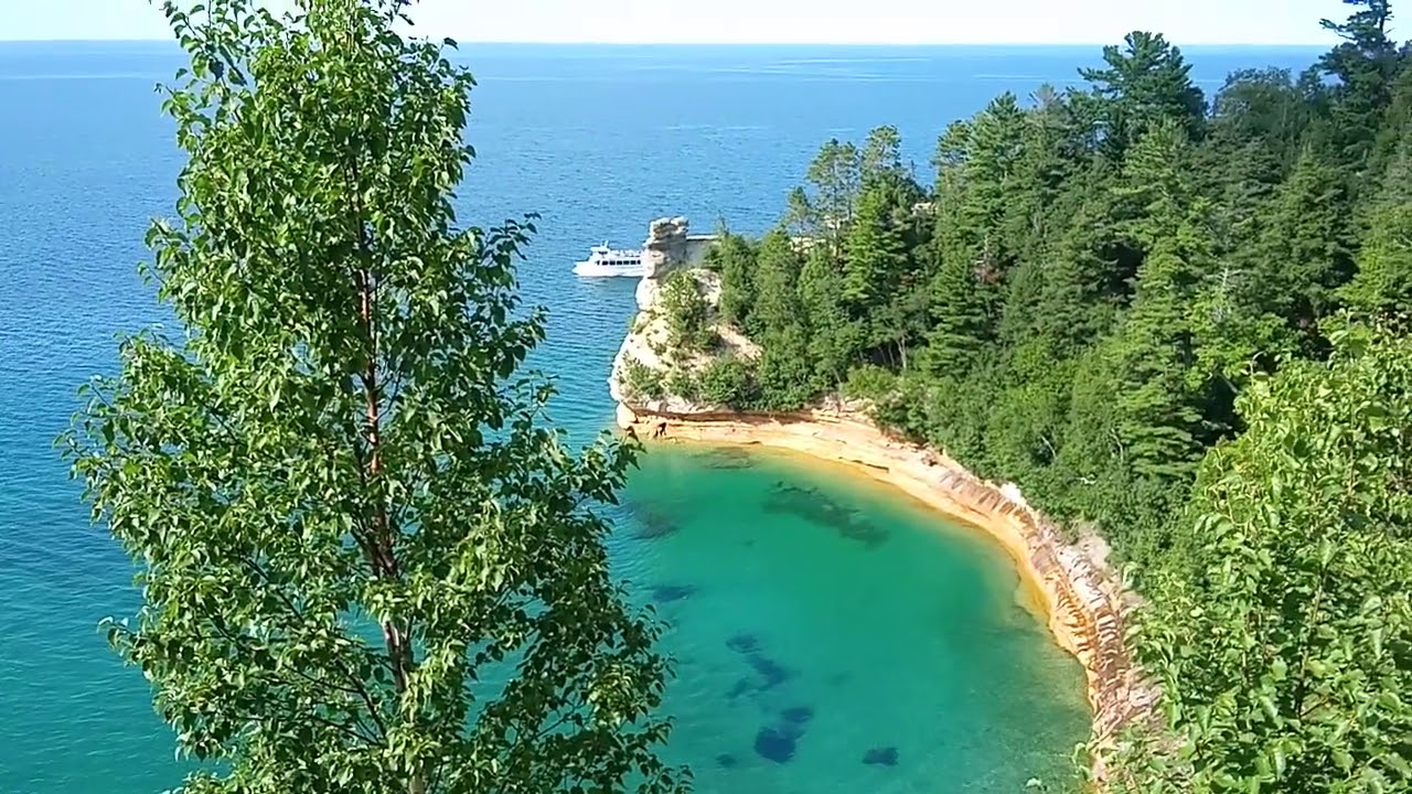 Miner's Castle point, pictured rocks National Lakeshore - YouTube