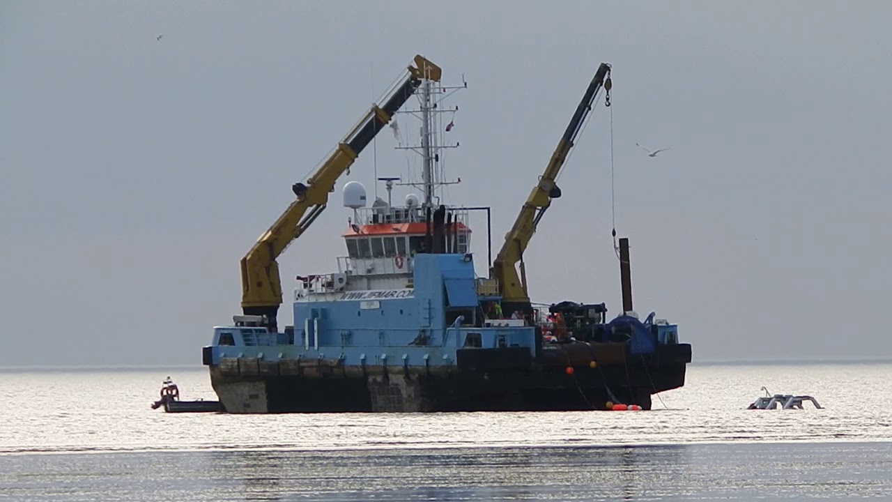 The tug ‘ROXANE Z’ at Birkdale - YouTube