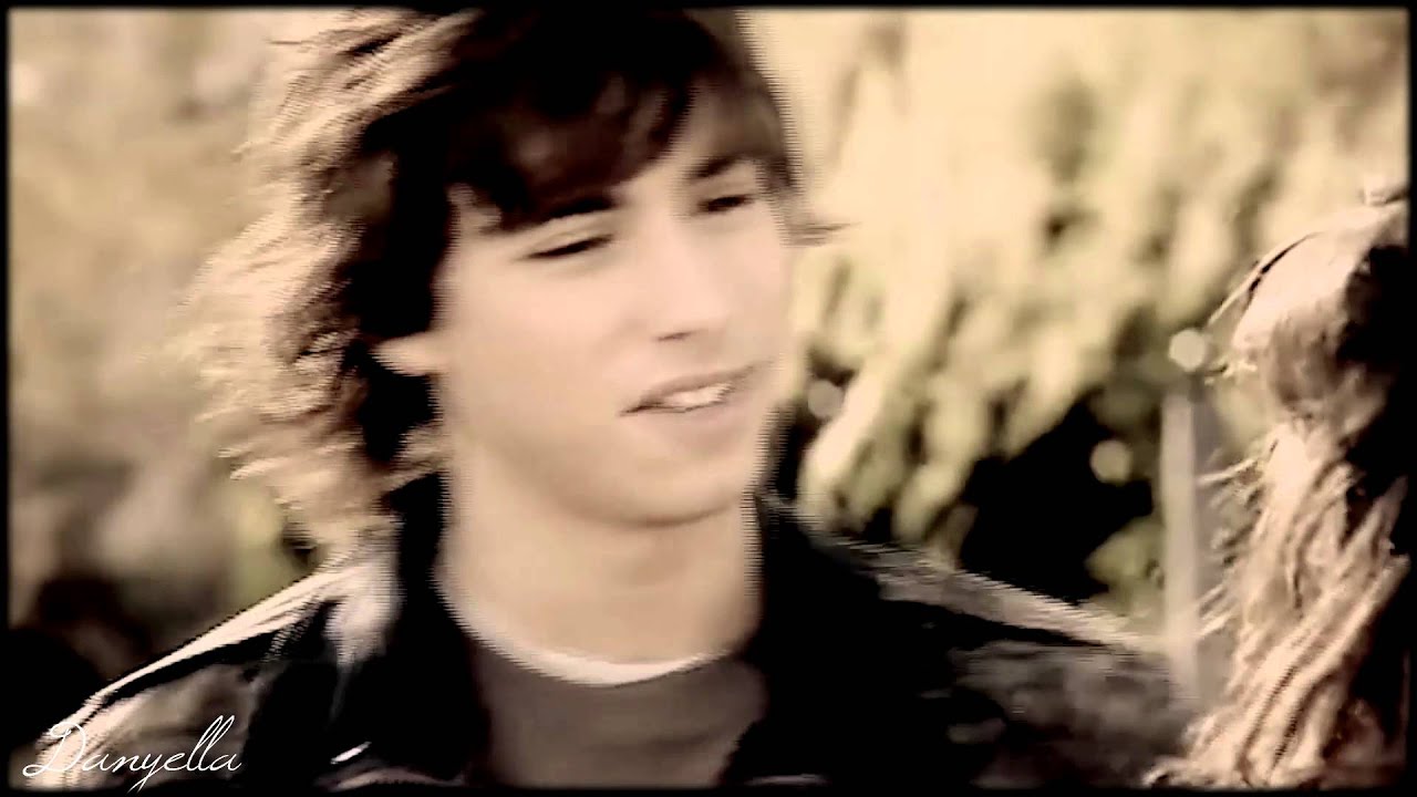 Luca & Tefi // Take me back to the start - YouTube