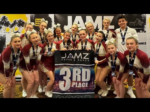 Redmond High School’s Very First National Cheer Routine - YouTube