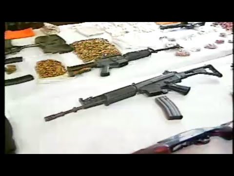RUC recover loyalist weapons, april 1986 - YouTube