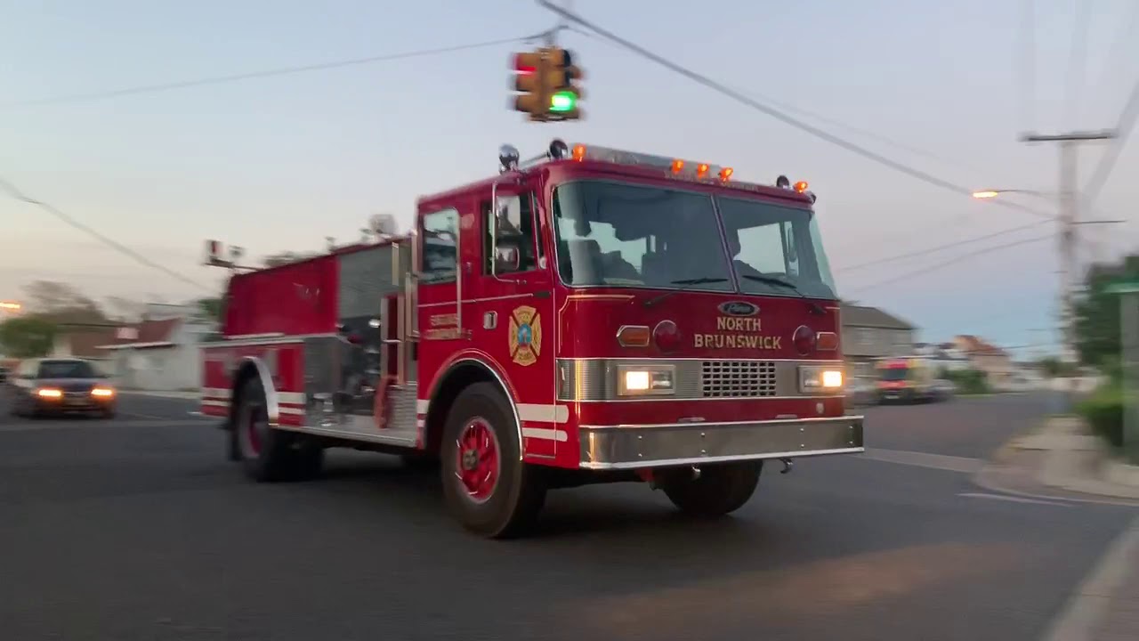 (Privately Owned) North Brunswick Fire Department Engine 107 Cruising ...