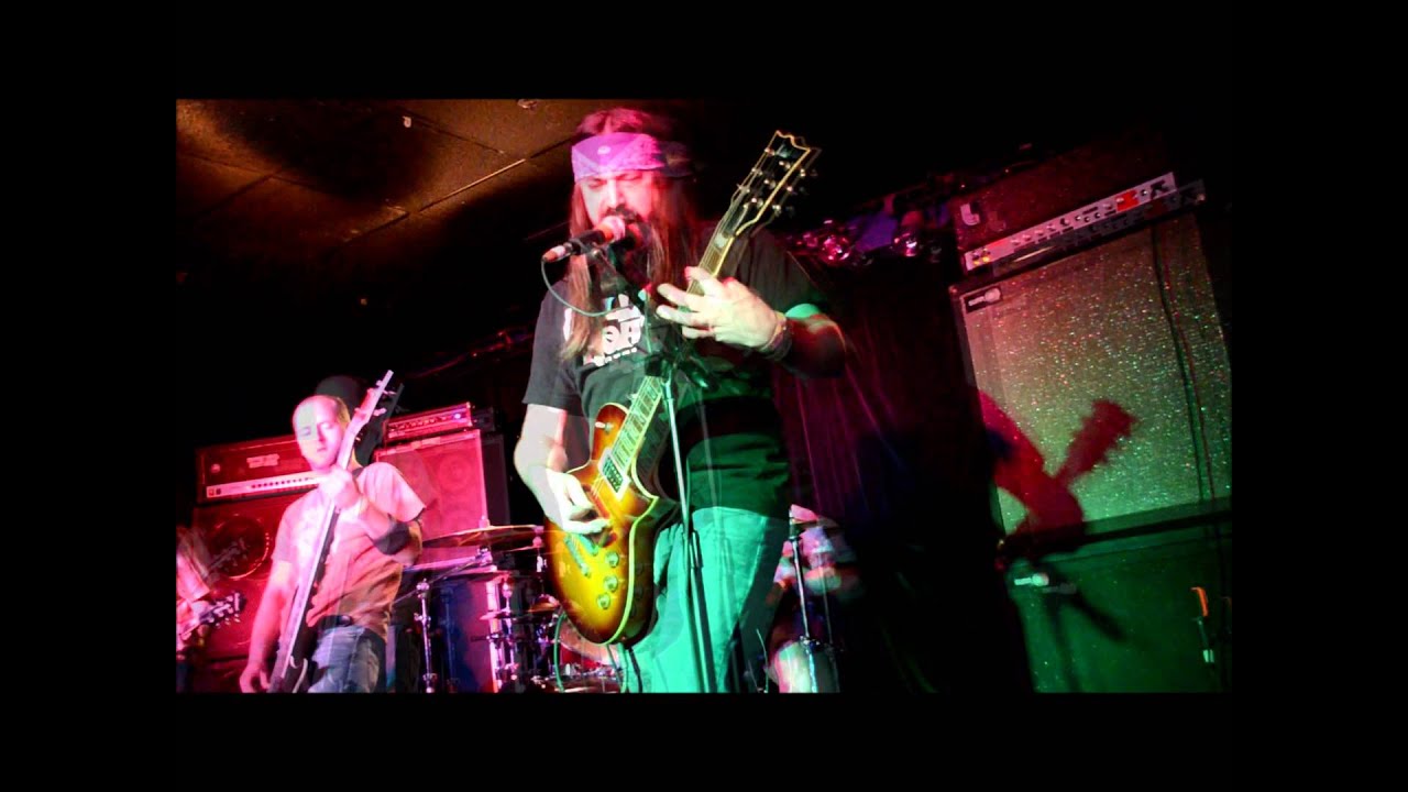 Red Desert Slow Kill - YouTube