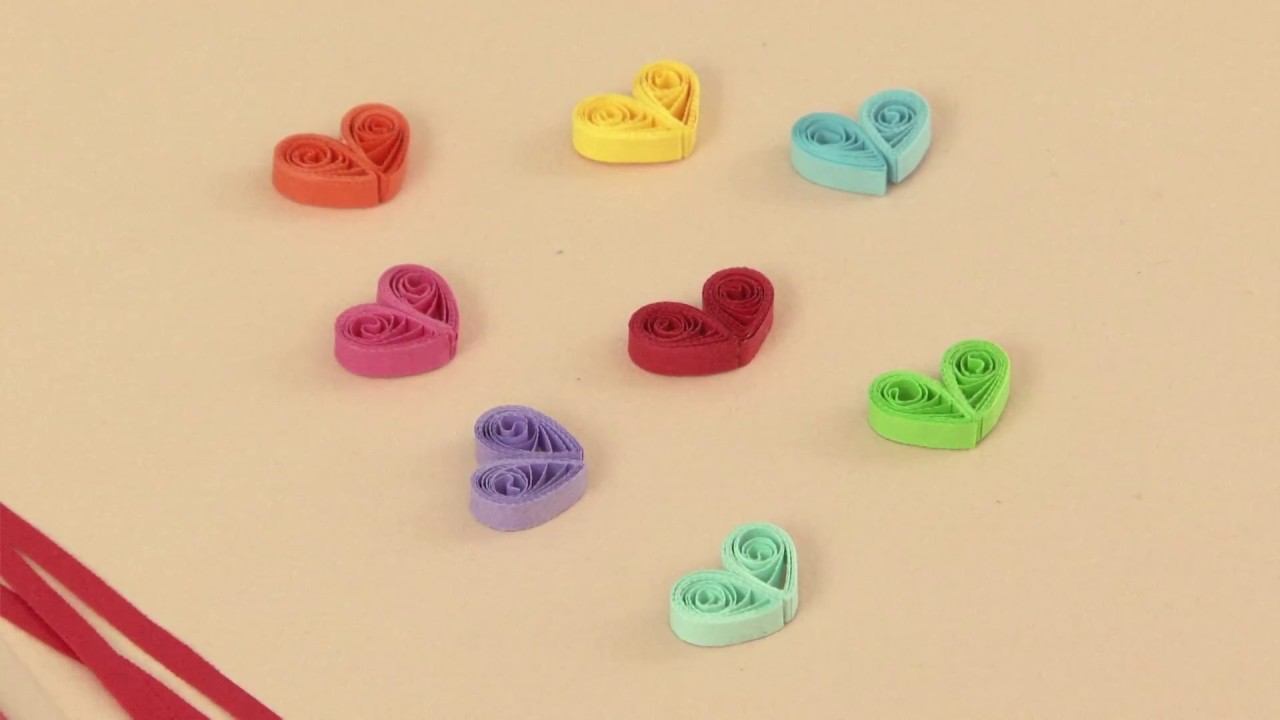 Quilling (Filigrana de Papel) Tutorial Tarjeta con corazones - Círculo ...