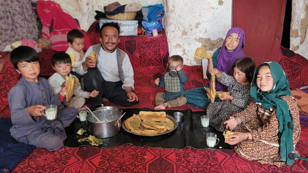 twins' family cooks famous and traditional Bolani dishes | Bolani ...