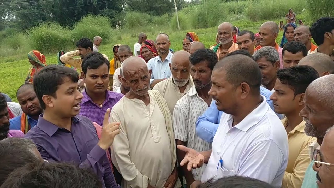 BDO Officer Motivates people in Paschim Champaran Bihar - YouTube