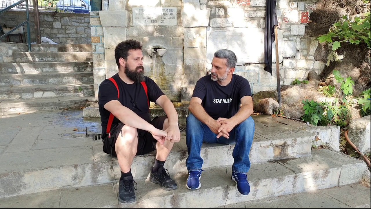 ο Σπύρος Γραμμένος με το Φανταστικό Χωριό στις Σταγιάτες - YouTube