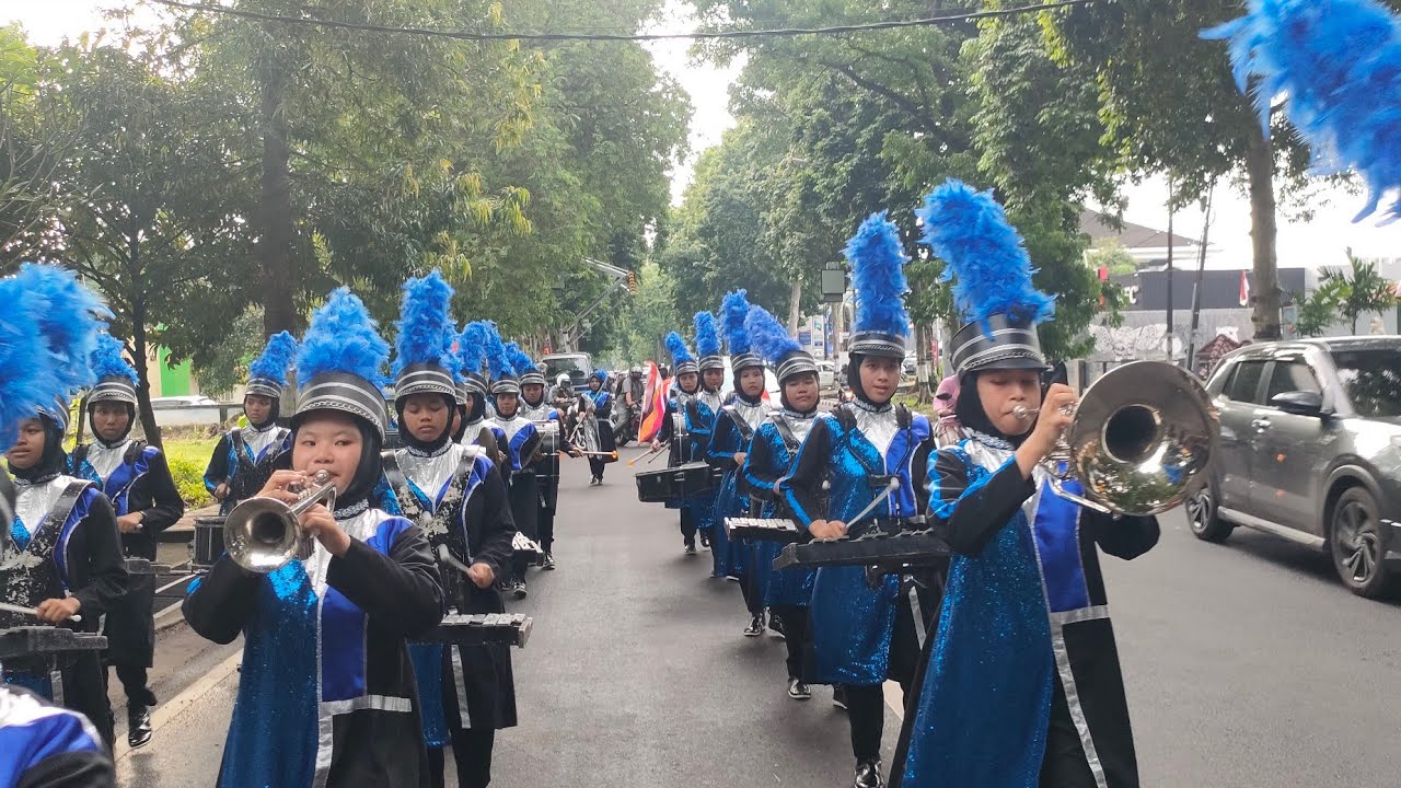 Marching Band Haula Ajnadin ponpes Nurul Haramain NWDI ...