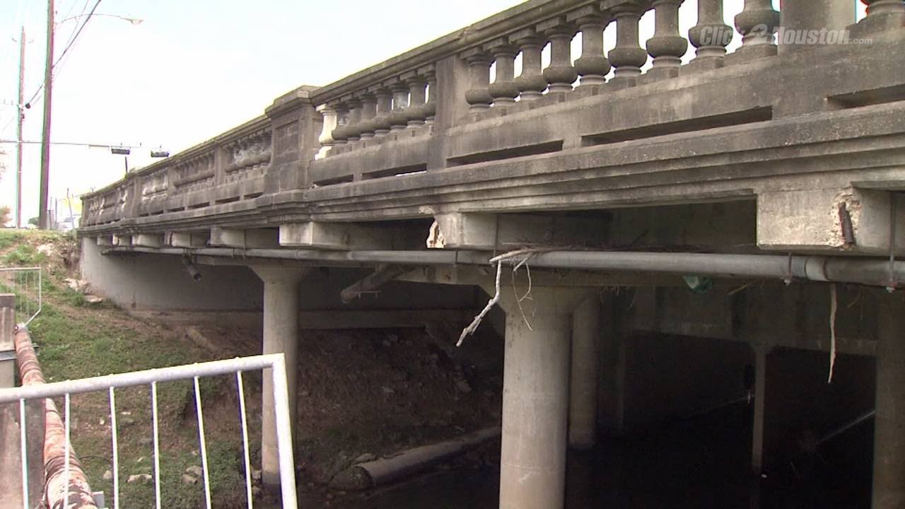 Structurally deficient bridges in Houston area - YouTube