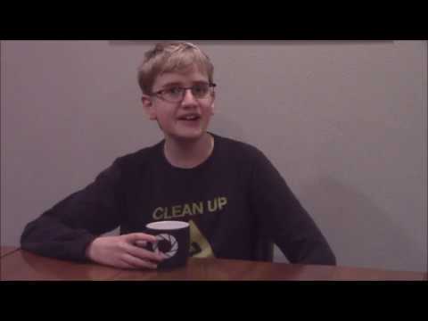 The worst news reporter in the world - YouTube