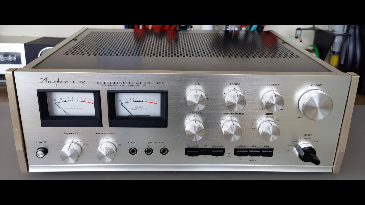 Accuphase E-202 Serviso reportažas - YouTube