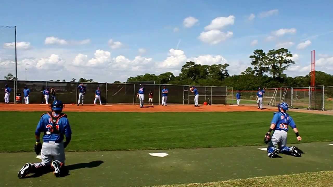 Noah Syndergaard Throws First Bullpen At Mets Spring Training - YouTube