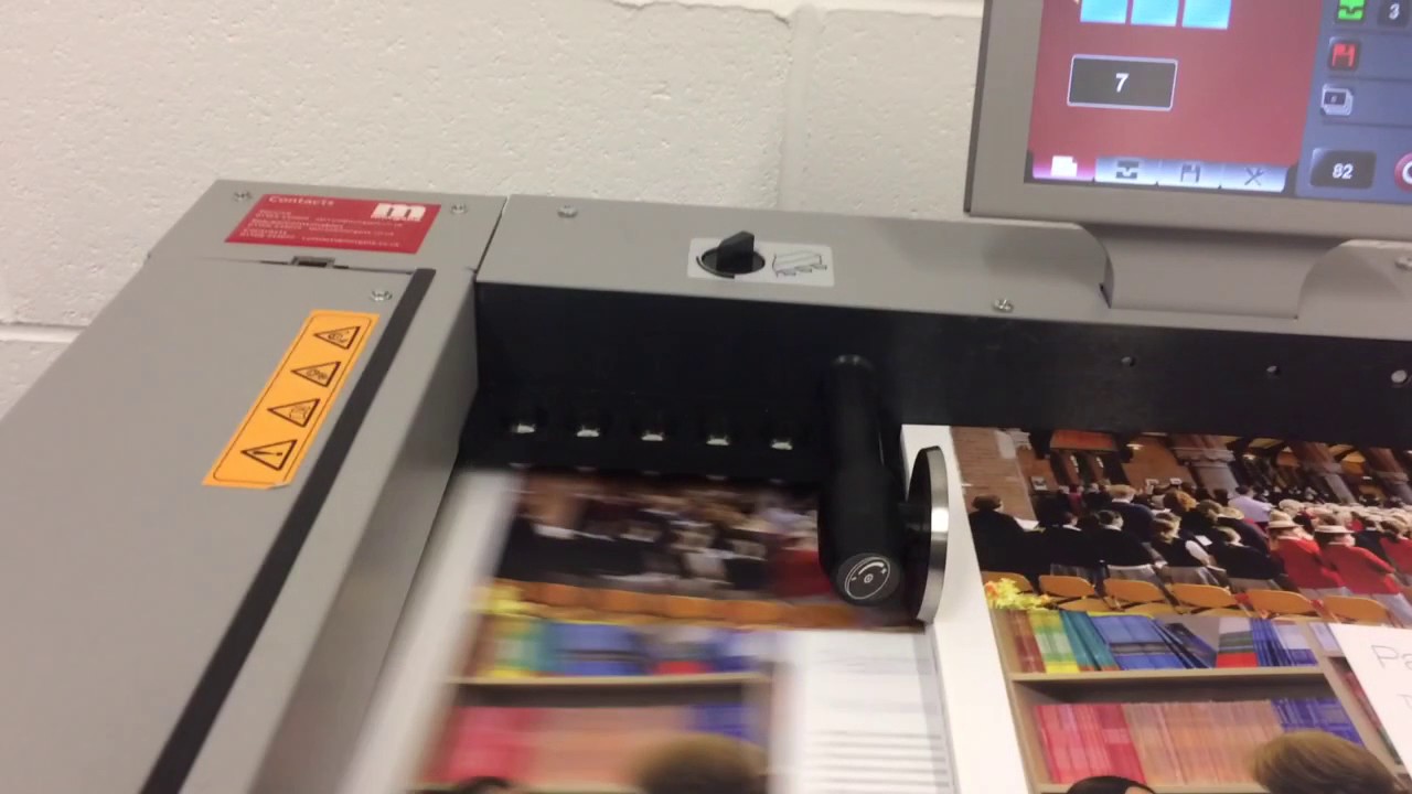 Morgana AutoCreaser Pro 33 - YouTube