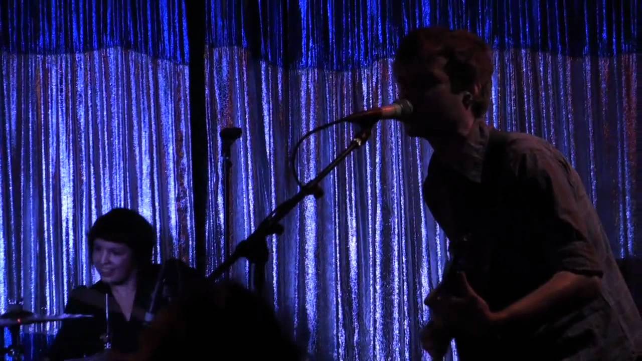 The Grates "Earthquake" LIVE September 19, 2009 (3/12) - YouTube