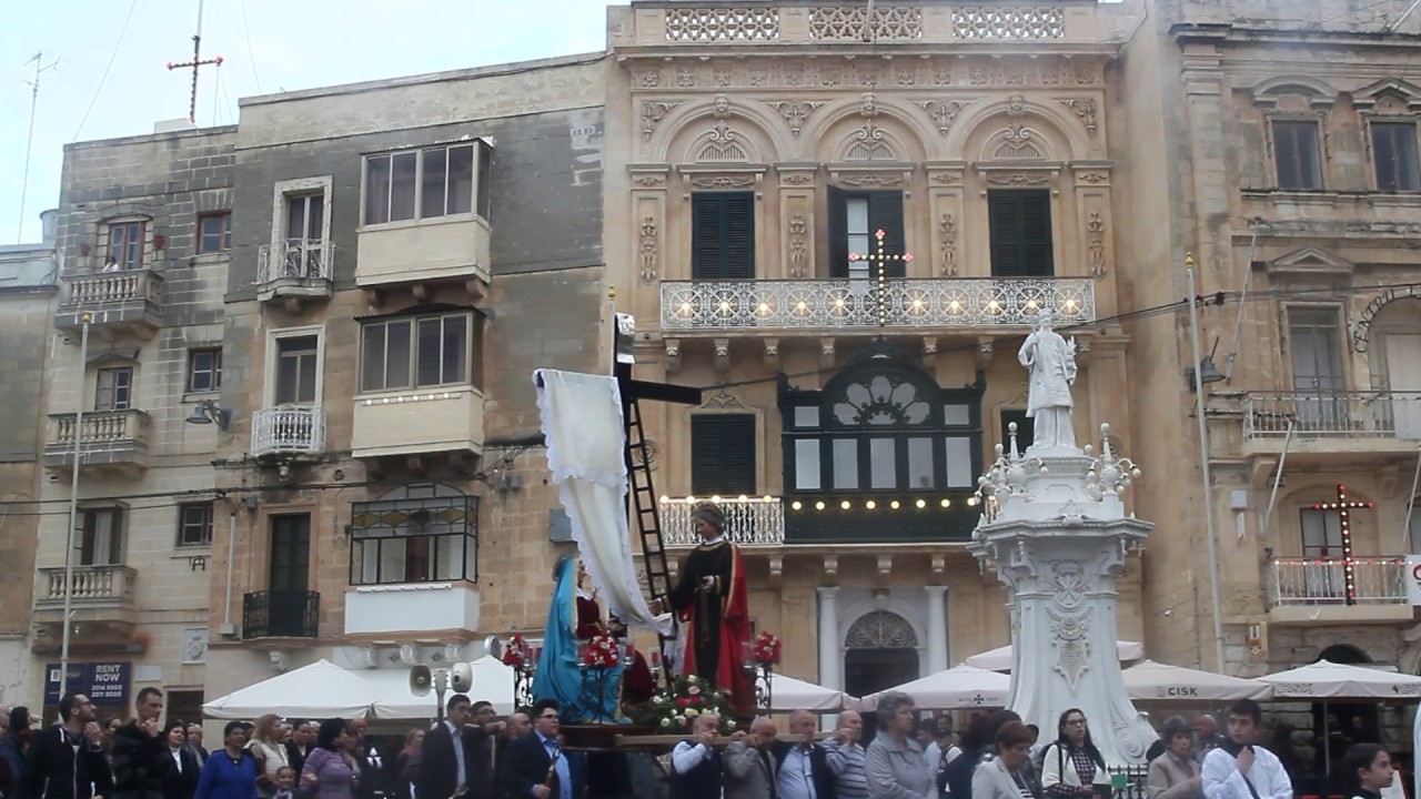 Purcissjoni bl-istatwa tad-Duluri - Birgu 2017 - YouTube