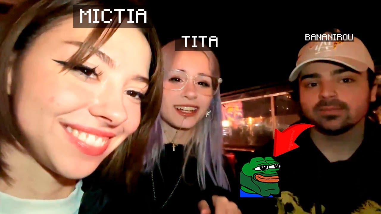 CITA NOCTURNA con 2 WACHAS 😎| BANANIROU PRIME - YouTube