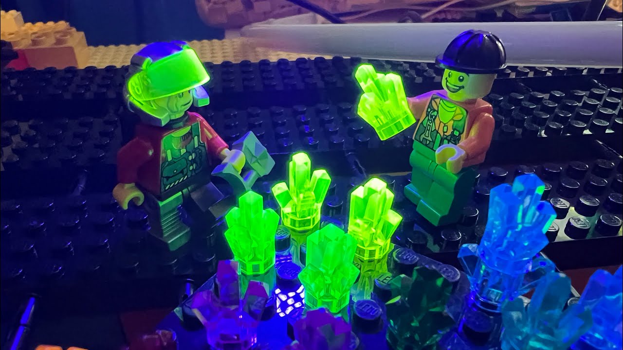 Rock Raiders LEGO Build Update 3, Glowing Bright! - YouTube