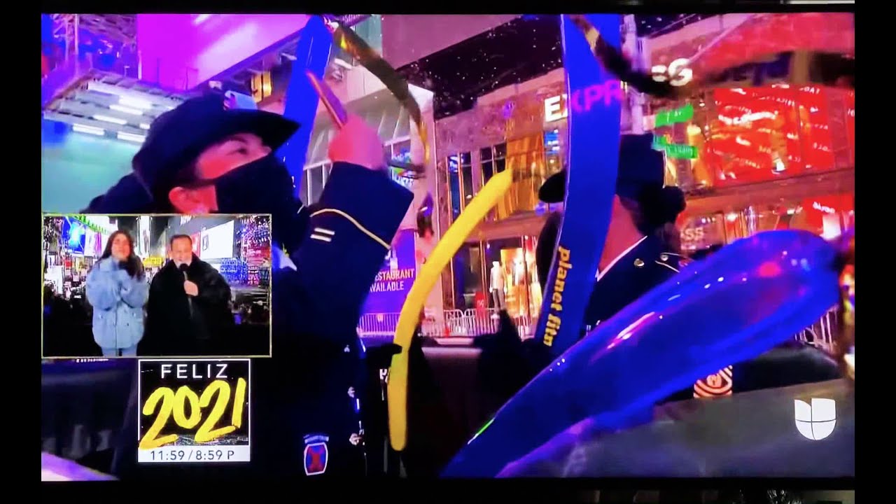 Univision- ¡Feliz 2021! Desde Times Square en la ciudad de Nueva York ...