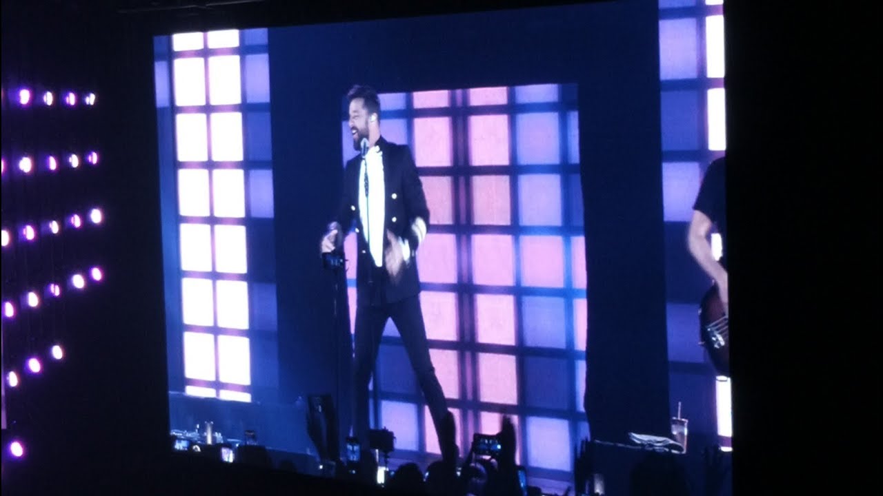 Ricky Martin - Maria (LIVE) @ Budapest 2018 - YouTube