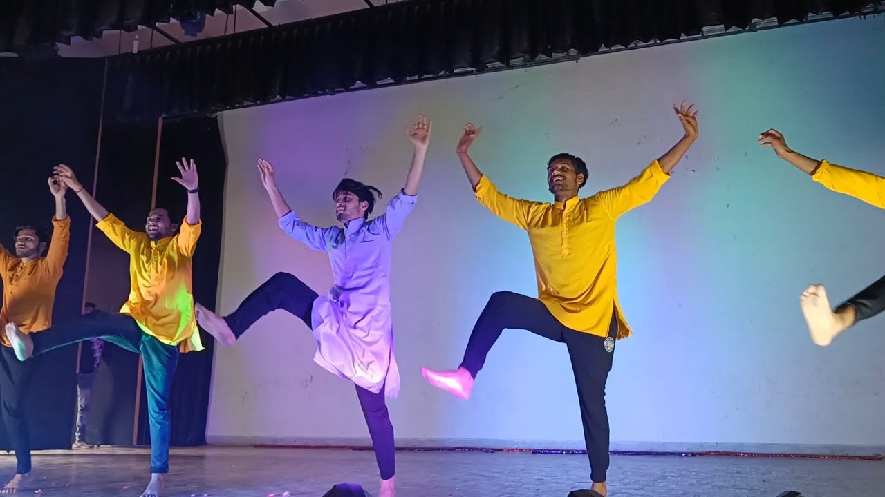 #scintilla #fest || Beautiful boys dance || BTKIT COLLEGE DWARAHAT ...
