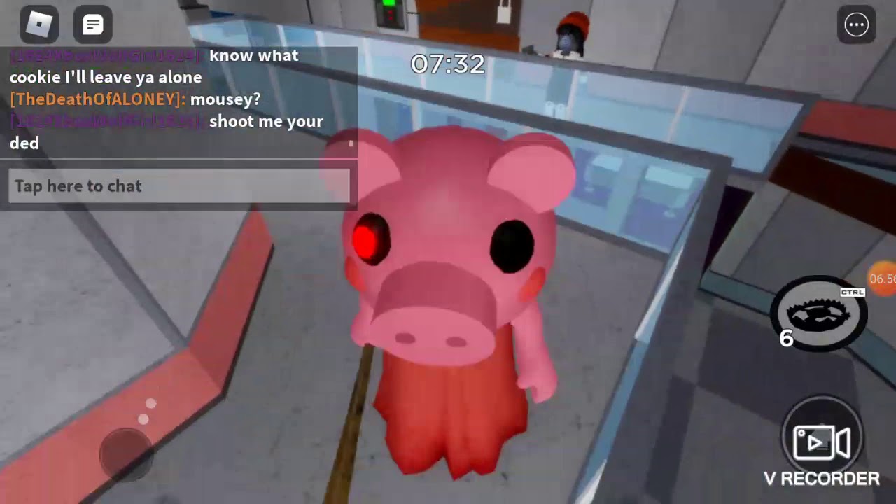 First time playing Piggy On roblox Lol - YouTube